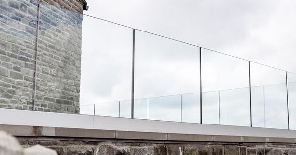 Domestic Frameless Balustrade Systems 0.74kN - 1.5kN